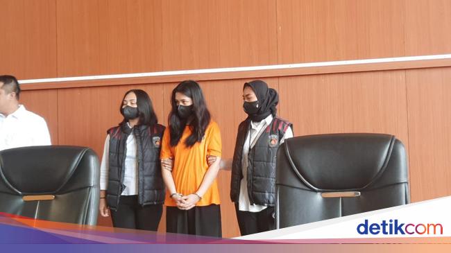 7 Fakta Ghisca Tipu-tipu 2 Ribuan Tiket Coldplay hingga Jadi Tersangka