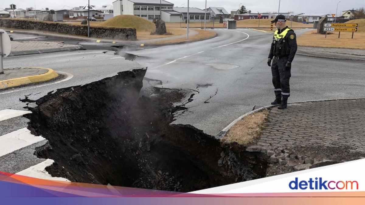 Potret Jalanan di Islandia Terbelah Akibat Aktivitas Gunung Berapi