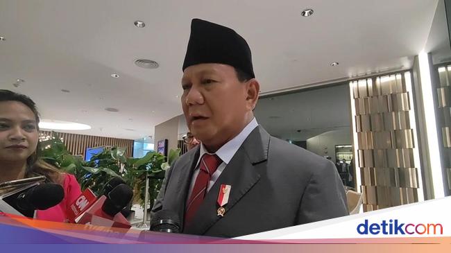 Janji Prabowo: Tak Ada Lagi UMR hingga Lanjutkan Hilirisasi Jokowi