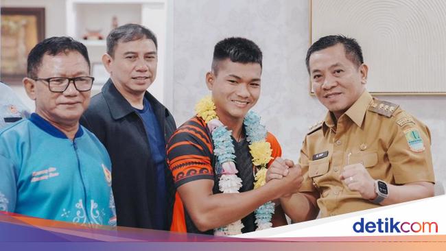 Bangga! Arip Purnama Harumkan Karawang di Kejuaraan Kano Dunia