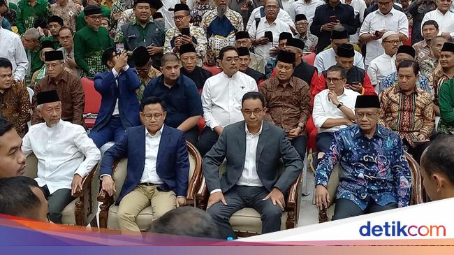 Disambut Haedar, Anies-Cak Imin Hadiri Dialog Terbuka di UMS Solo Disambut Haedar, Anies-Cak Imin Hadiri Dialog Terbuka di UMS Solo