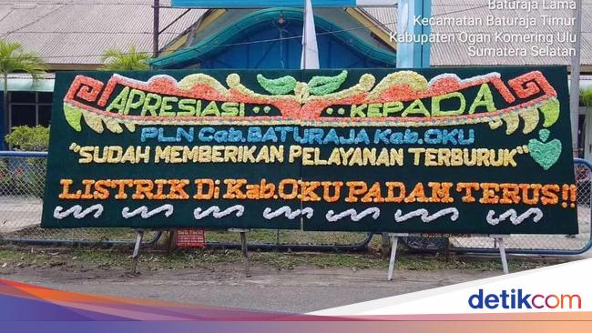 Listrik Sering Padam, Warga Kirim Karangan Bunga ke Kantor PLN Baturaja OKU