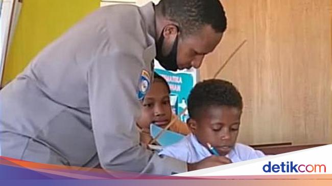 Jejak Bripka Arui di Papua, Raih Hoegeng Awards 2024 'Polisi Tapal Batas-Pedalaman'