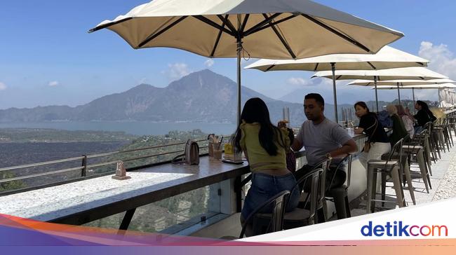 Ngopi Cantik dengan View Gunung Batur di Tegukopi Ngopi Cantik dengan View Gunung Batur di Tegukopi