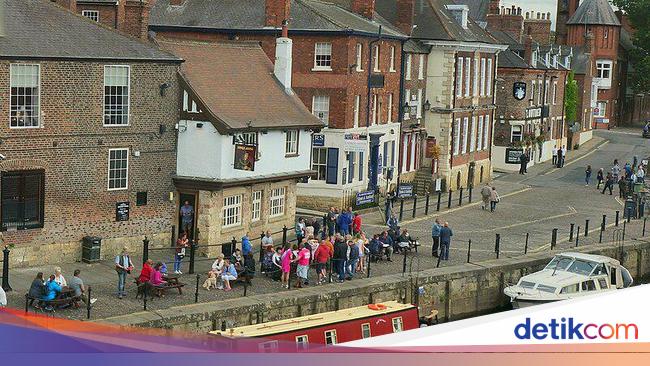 10 Kota Inggris Raya Paling Asyik Buat Wisata Jalan Kaki