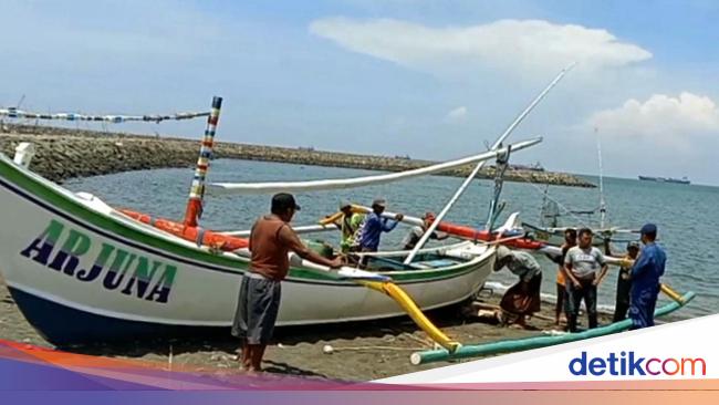 Diduga Jadi Ajang Judi, Balapan Perahu Motor di Situbondo Dibubarkan