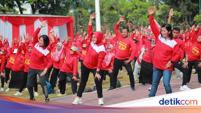 Senam Bareng Guru, Bupati Klaten Coba Bangun Kerukunan & Persatuan