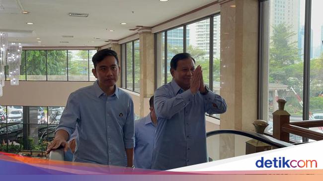 Hasil Survei TKD, Ridwan Kamil Sebut Prabowo-Gibran Unggul di Jabar Hasil Survei TKD, Ridwan Kamil Sebut Prabowo-Gibran Unggul di Jabar