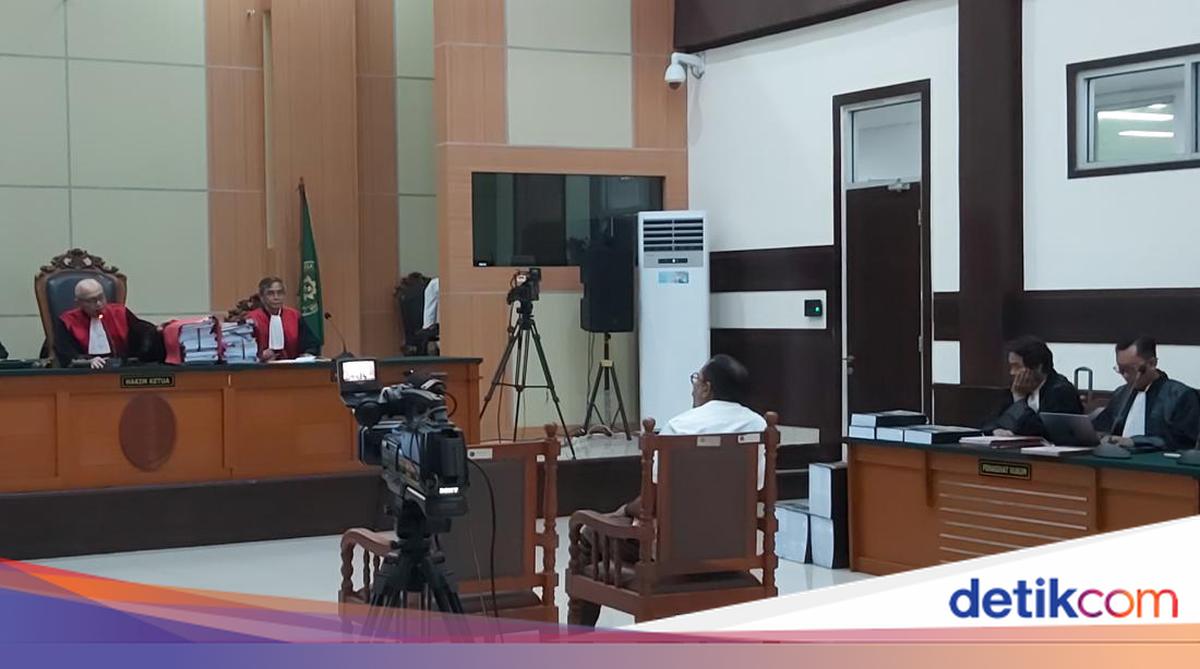 Tak Ada Penyesalan Haris Azhar yang Minta Dilepas dari Tuntutan
