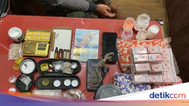 Simpan Narkoba di Vila, Bule Amerika Ditangkap Polisi