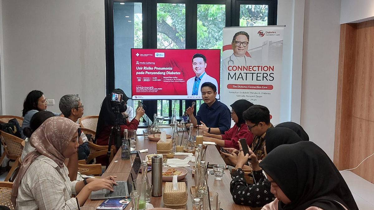 Peringati Hari Diabetes dan Hari Pneumonia, Eka Hospital Gelar Health Talk