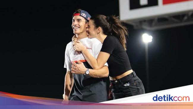 Potret Marc Marquez dan Pacar, Mesra Saat Tes MotoGP Valencia 2023