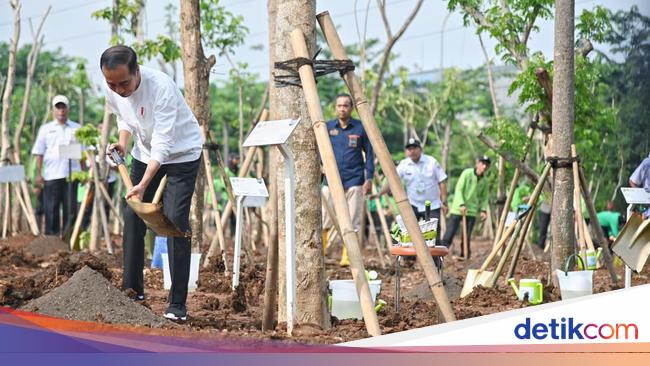 Hijaukan Jakarta JIEP Jadi Tuan Rumah Gerakan Tanam Pohon Bersama Jokowi