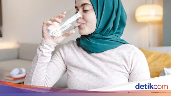 3 Adab Minum yang Baik Sesuai Sunnah Nabi Muhammad SAW