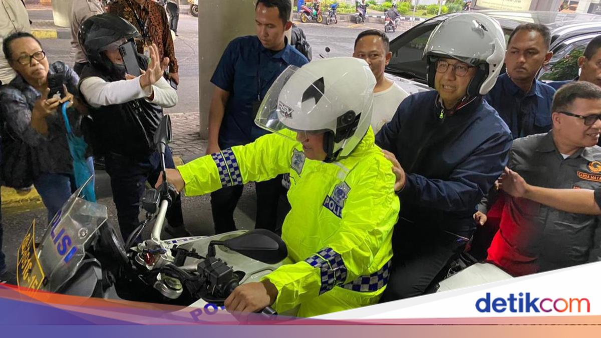 Anies Nebeng Motor Patwal Hadiri Haul KH Noer Ali di Bekasi