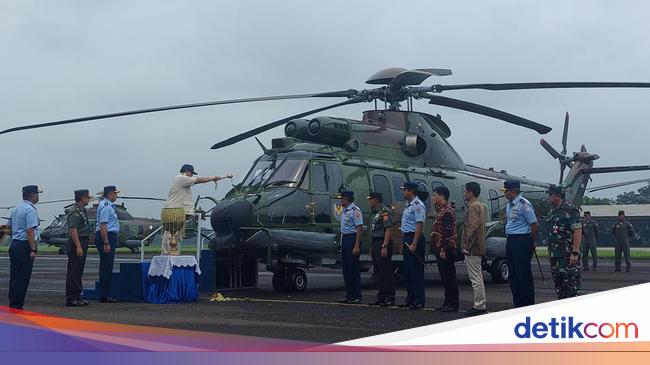 Prabowo Serahkan 8 Heli Airbus H225M ke TNI AU di Lanud Atang Sendjaja