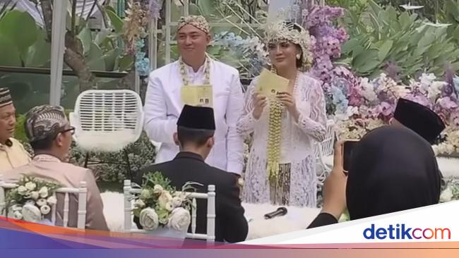 Anggita Sari Resmi Menikah Lagi Maskawin 312 Riyal Dan Emas Logam