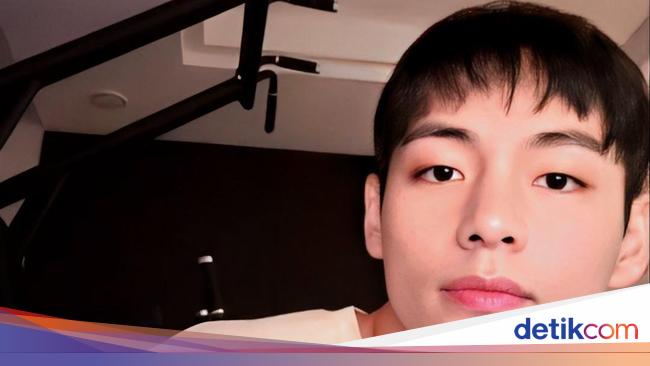 V BTS Berponi Jelang Wamil, Hairstylist Spill Model Rambutnya