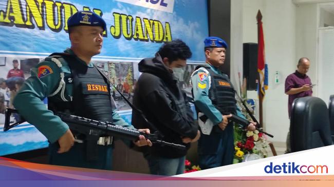 Isi Candaan Bom Penumpang ke Pramugari Pelita Air di Bandara Juanda Isi Candaan Bom Penumpang ke Pramugari Pelita Air di Bandara Juanda