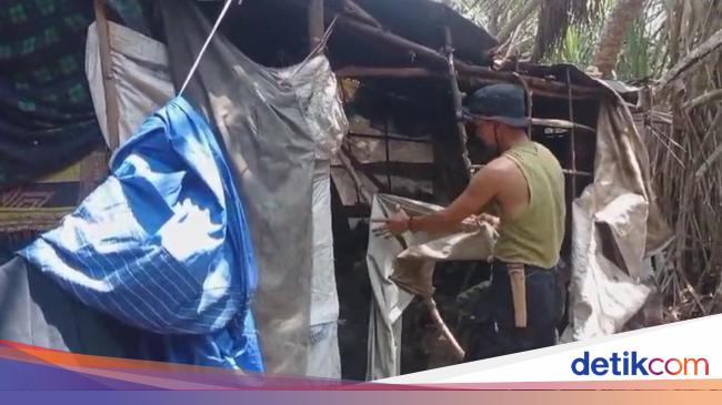 Balai TNUK Bongkar Gubuk Liar Peziarah Palsu di Sanghyang Sirah