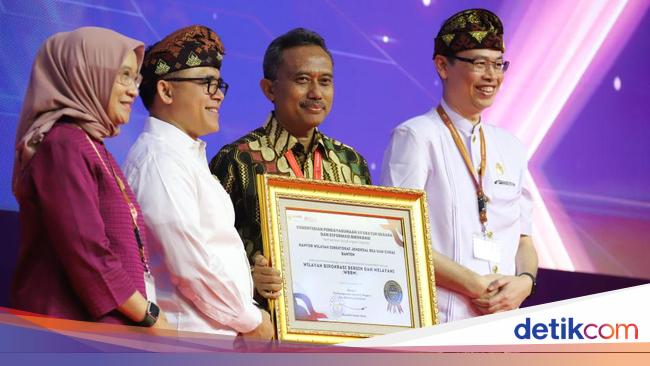 Kanwil Bea Cukai Banten Berhasil Raih Predikat WBBM Tahun 2023 Kanwil Bea Cukai Banten Berhasil Raih Predikat WBBM Tahun 2023