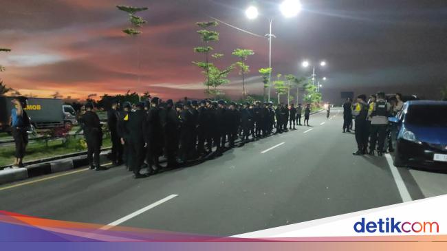Dua Kampung di Lombok Tengah Bentrok, Dua Warga Kena Bacok Dua Kampung di Lombok Tengah Bentrok, Dua Warga Kena Bacok