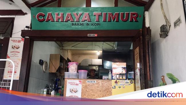 Hidden Gem! Ada Kopitiam Klasik di Dalam Perumahan Surabaya