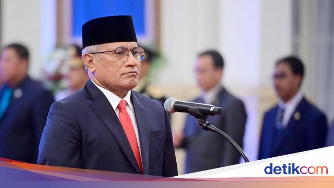 Intip Garasi Marthinus Hukom yang Dilantik Jadi Kepala BNN