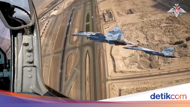 Putin Kunjungi Timur Tengah, Pesawatnya Dikawal 4 Jet Tempur Putin Kunjungi Timur Tengah, Pesawatnya Dikawal 4 Jet Tempur