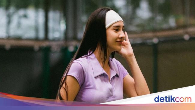 7 Potret Anya Geraldine Main Tenis Bareng Luna Maya, Body Goals Bikin Salfok