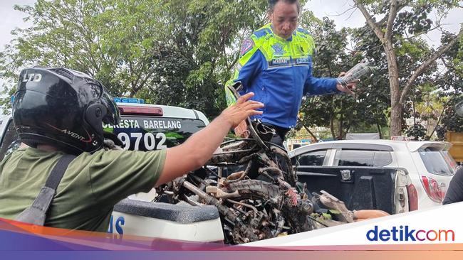 Bonceng 2 Anaknya Melawan Arah, IRT di Batam Tewas Terlindas Truk