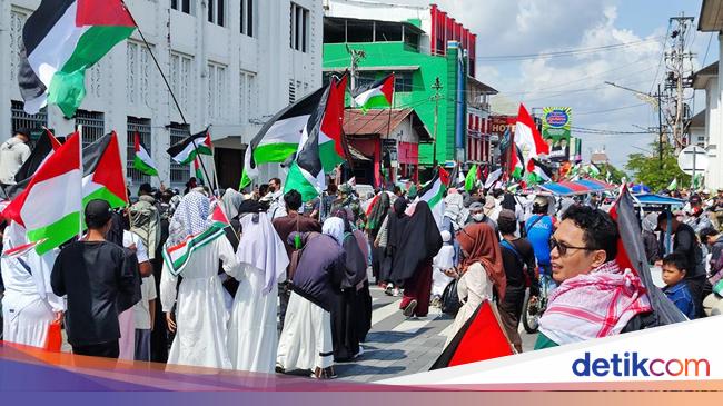 Aksi Bela Palestina di Titik Nol Kilometer Jogja