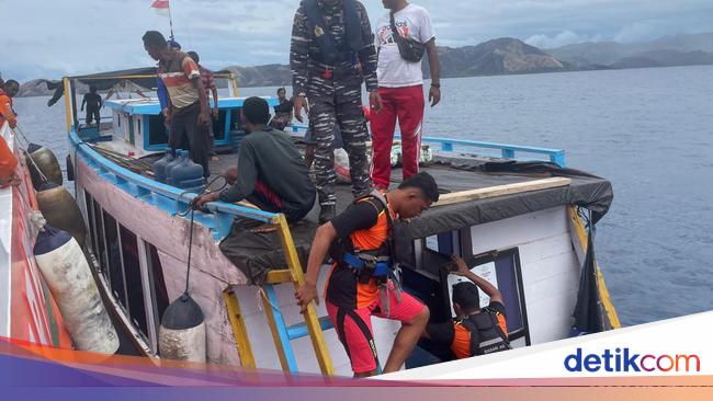 Kapal Rokatenda Express Mati Mesin di Ende, Penumpang Panik