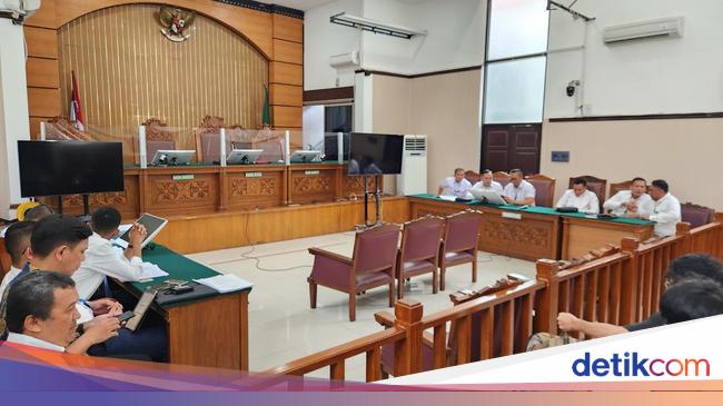 Pengacara Bantah 'Surat Kronologi' Firli Terima Rp 1 M dari SYL Lewat ... Pengacara Bantah 'Surat Kronologi' Firli Terima Rp 1 M dari SYL Lewat ...