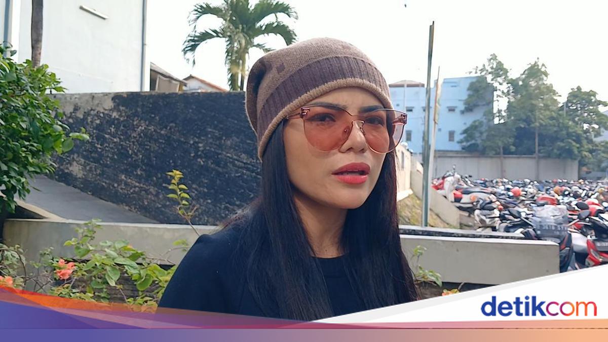Dinar Candy Pilih Tidur Ketimbang Ketemu Ridho Illahi