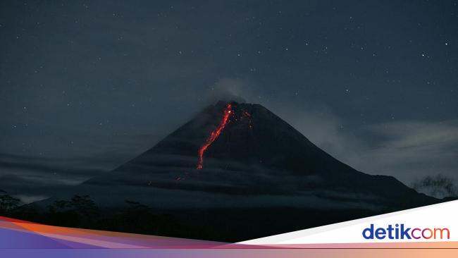Update Aktivitas Merapi: 8 Guguran Lava Arah Kali Bebeng dalam 6 Jam