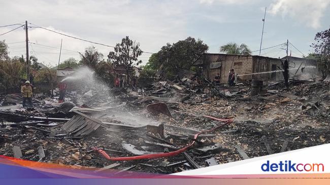 Diduga Korsleting Listrik, Gudang Kayu dan Mebel di Nusa Dua Ludes Terbakar