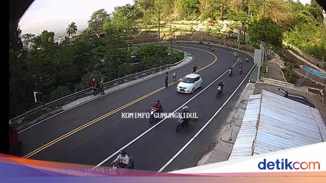 Jalan Wonosari Patuk Sore Ini: Lancar, Jangan Menyalip di Tikungan!