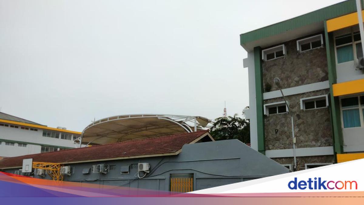 Suara Mirip Ledakan di Manyar Surabaya dari Atap Lapangan SMP Kristen ...