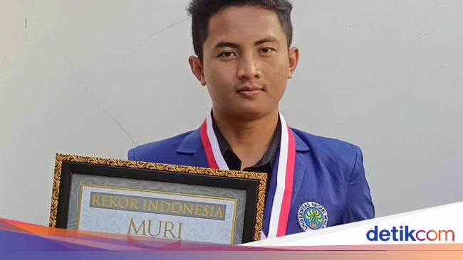 Perkenalkan Kresna, Penyandang Buta Warna Parsial Pertama yang Jadi Pelukis