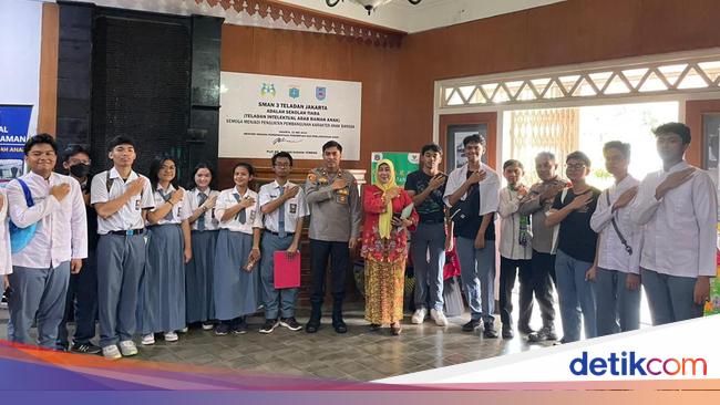 Kapolsek Setiabudi Sambangi SMAN 3 Jakarta, Ajak Siswa Cegah Bullying