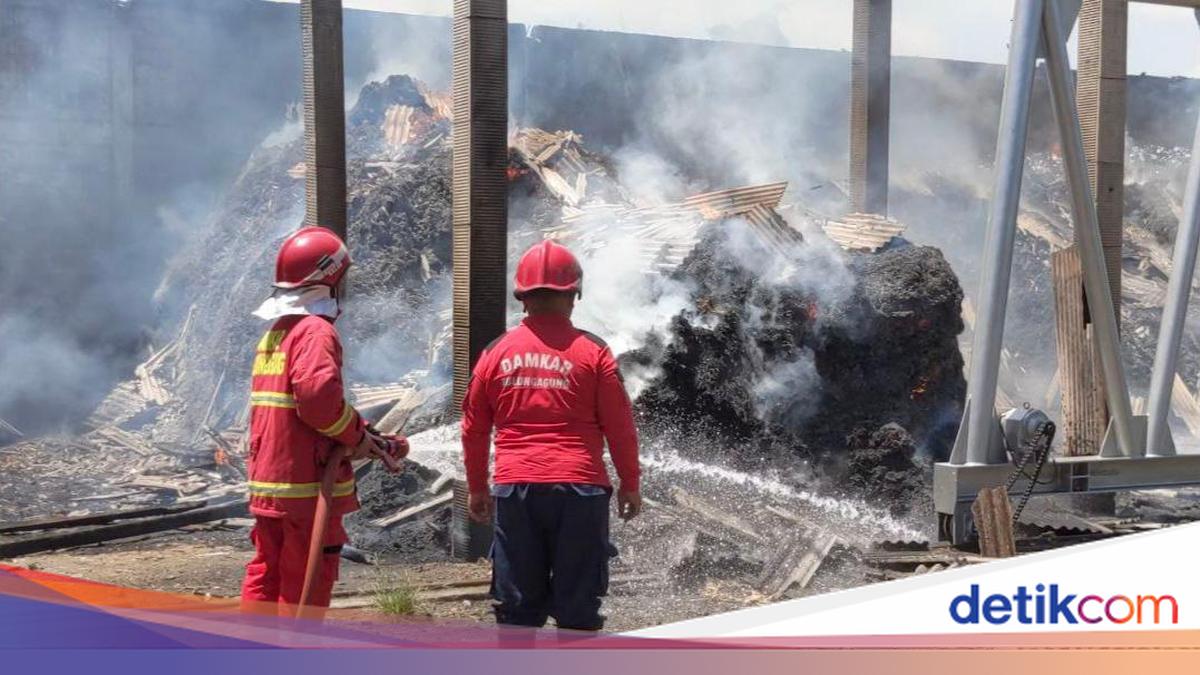 Pabrik Gula Merah di Tulungagung Terbakar gegara Percikan Api Las