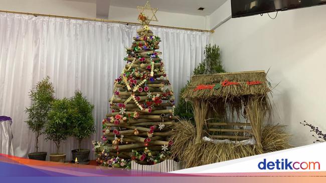 Pohon Natal Unik dari Bambu di GKPB Kasih Kudus Bali, Ini Maknanya