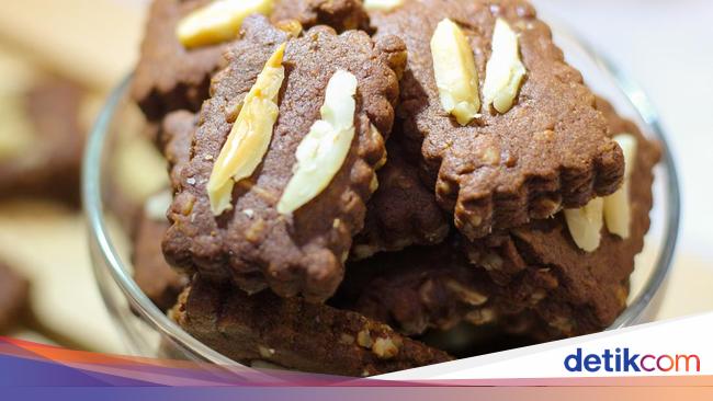 Resep Kue Cokelat Almond yang Legit Renyah Untuk Suguhan Tamu
