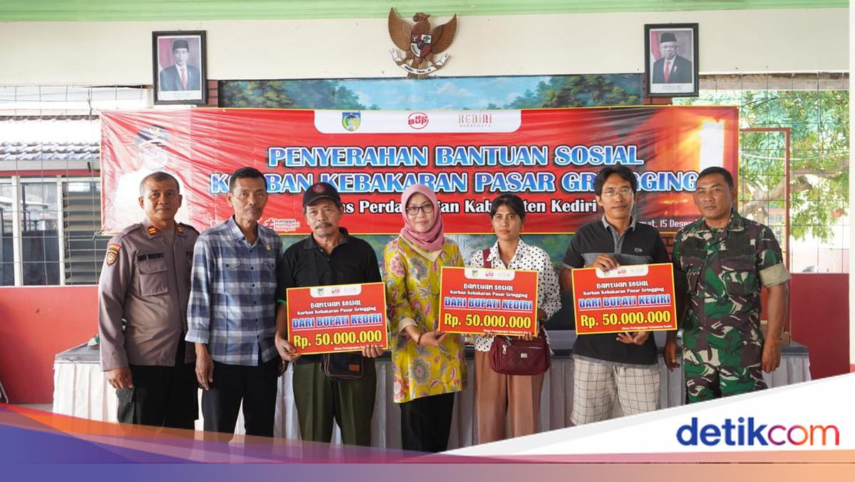 Pemkab Kediri Beri Rp 50 Juta ke Pedagang Korban Kebakaran Pasar Gringging