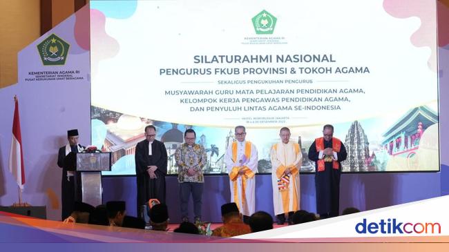 Kemenag Kukuhkan Kelompok Kerja Penyuluh dan MGMP-KKG Pendidikan Agama Kemenag Kukuhkan Kelompok Kerja Penyuluh dan MGMP-KKG Pendidikan Agama