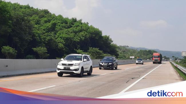 Jalur Darat Menuju Jawa Mulai Ramai Jelang Libur Nataru Jalur Darat Menuju Jawa Mulai Ramai Jelang Libur Nataru