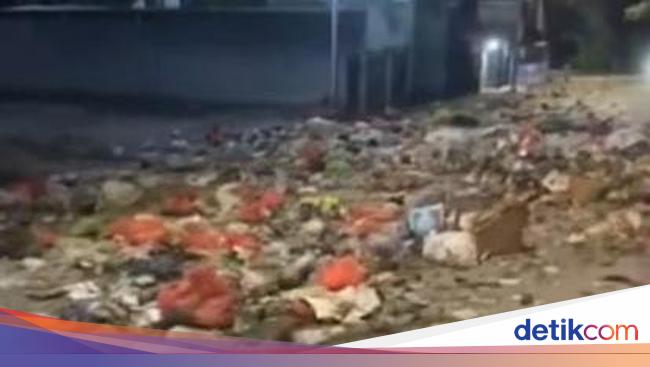 Sampah Berserakan di Jalan Antang Raya Makassar, DLH Beri Penjelasan