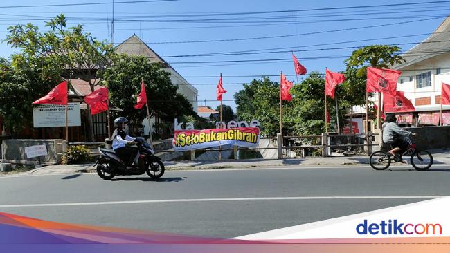 Muncul Spanduk #SoloBukanGibran, FX Rudy Bantah Bikinan PDIP