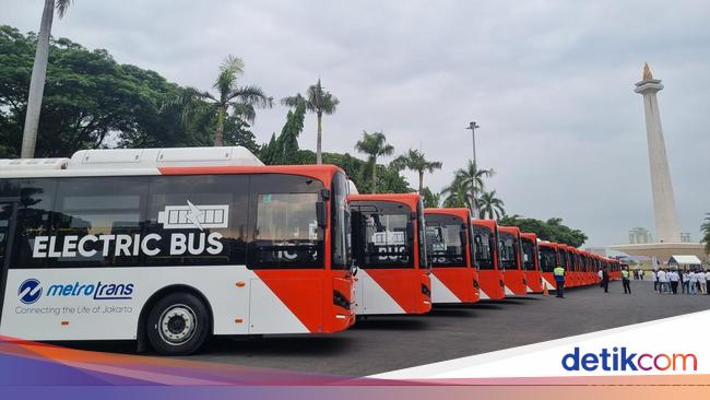 Keren! 26 Unit Bus Listrik Diluncurkan Damri untuk Unit TransJakarta